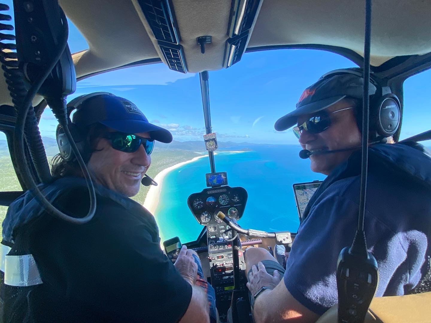 Whitsunday Helicopter Hire – Helicopter cross hire for private pilots